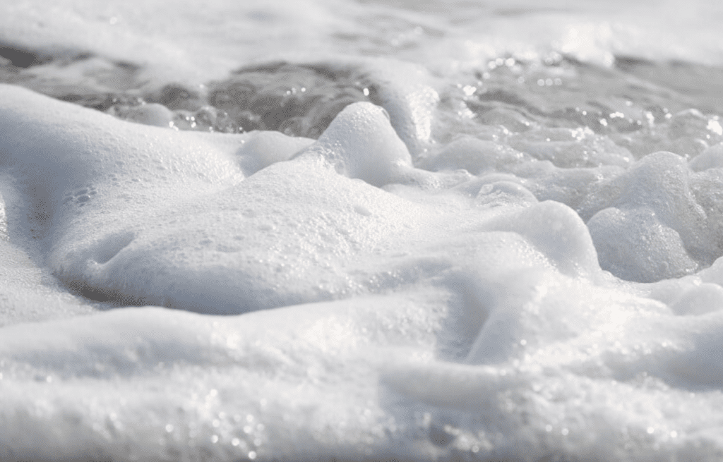 J'ai un Spa Qui Mousse : Solutions et Conseils d'Entretien | PISCINES ...